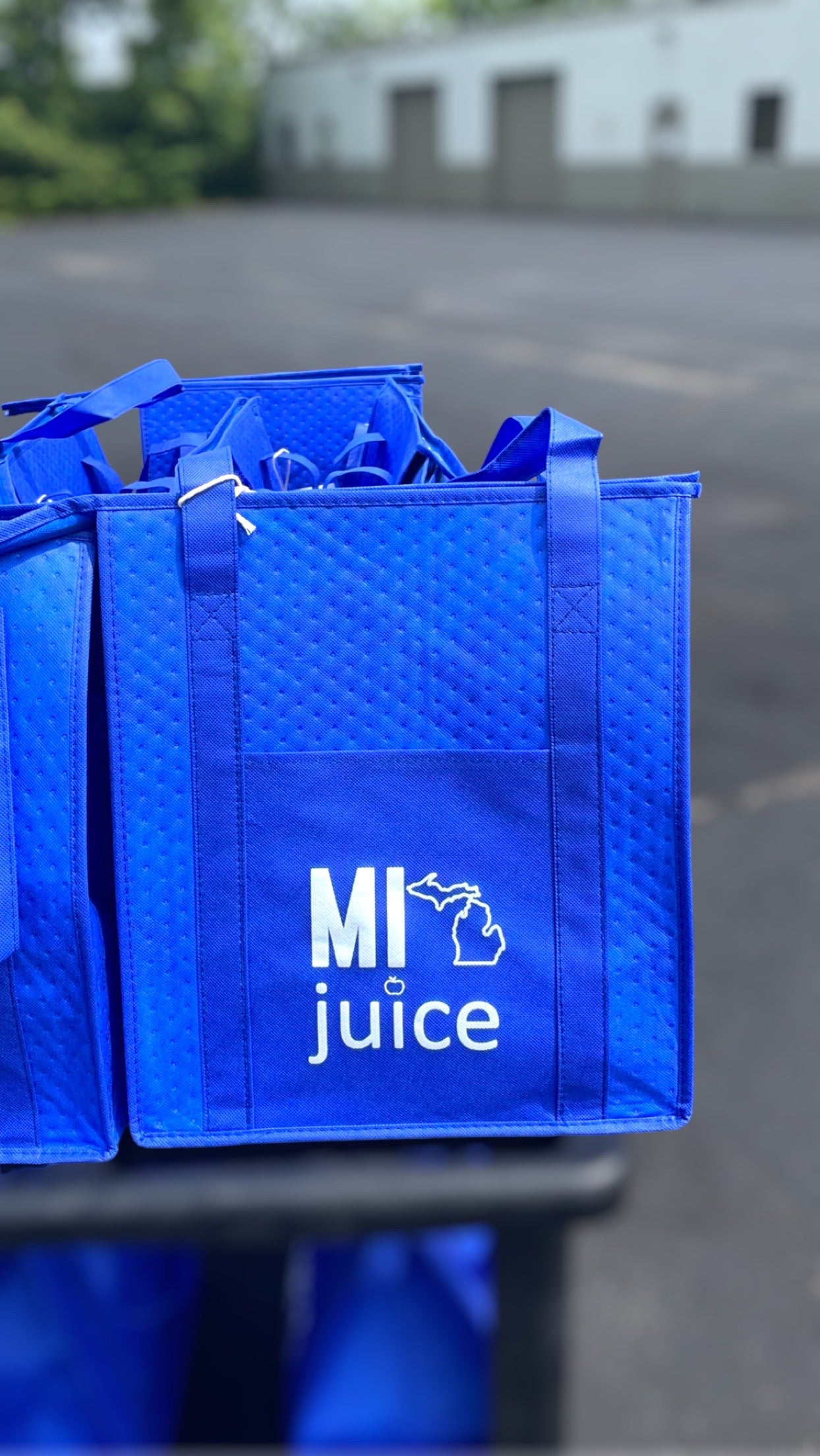 MiJuice: Unleash Wellness - Savor Premium Organic Cold-Pressed Juices